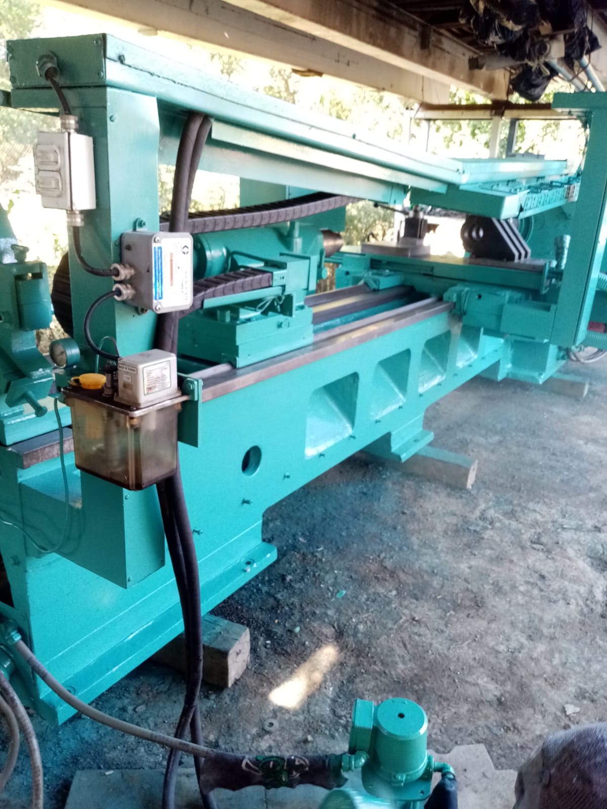 - TORNO-CNC-26x6-RYAZAN-CONTROL-CNC-GE-FANUC-18-T-26-SOBRE-LA-CAMA-13