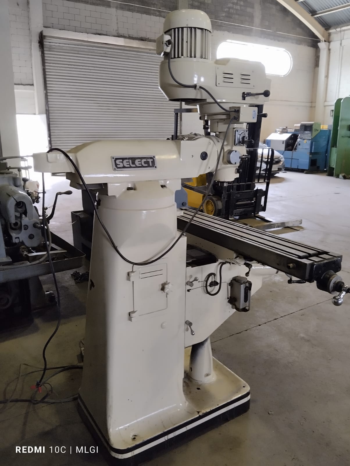 - Fresadora Select velocidad variable 9x49"