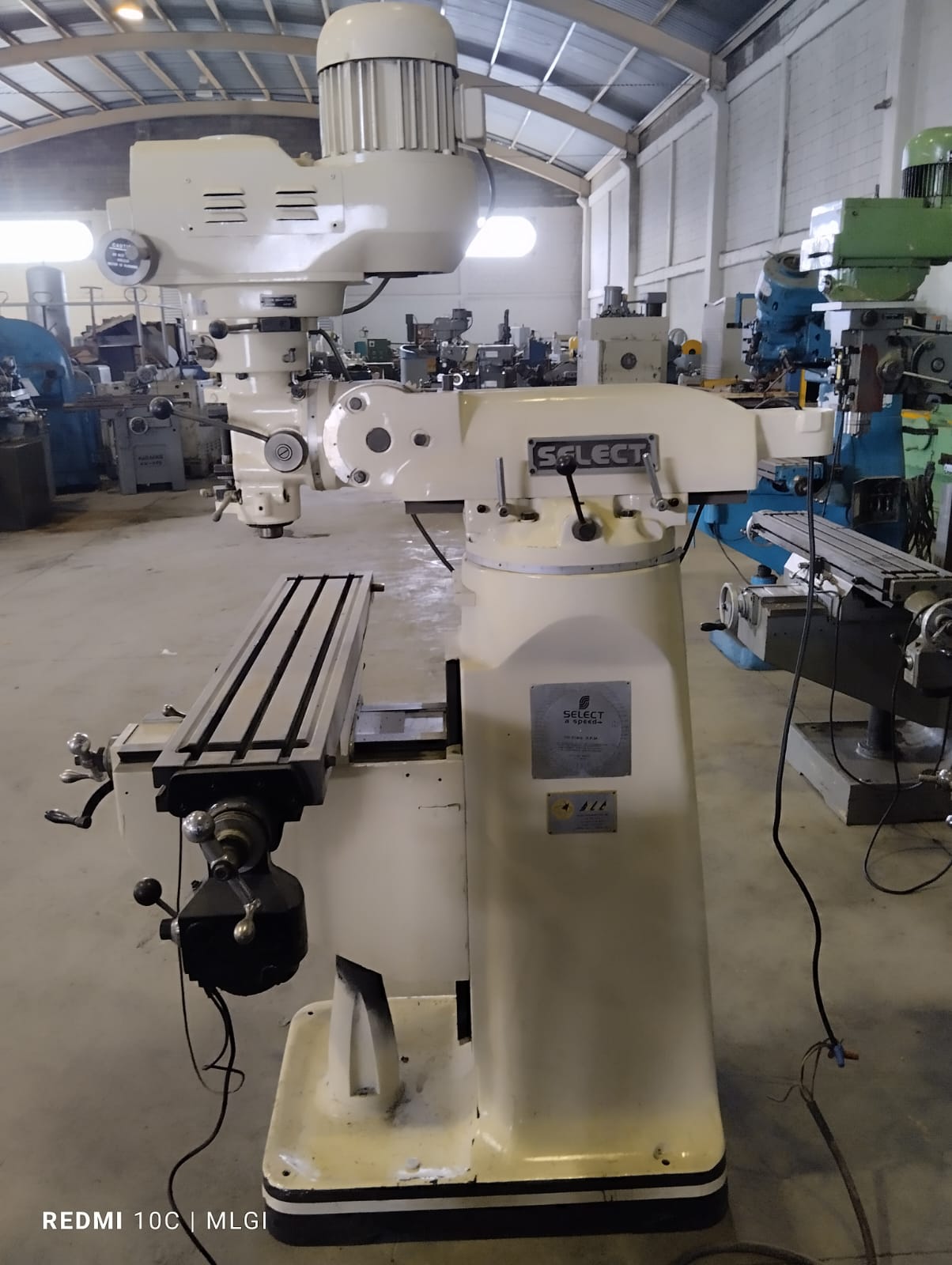 - Fresadora Select velocidad variable 9x49"