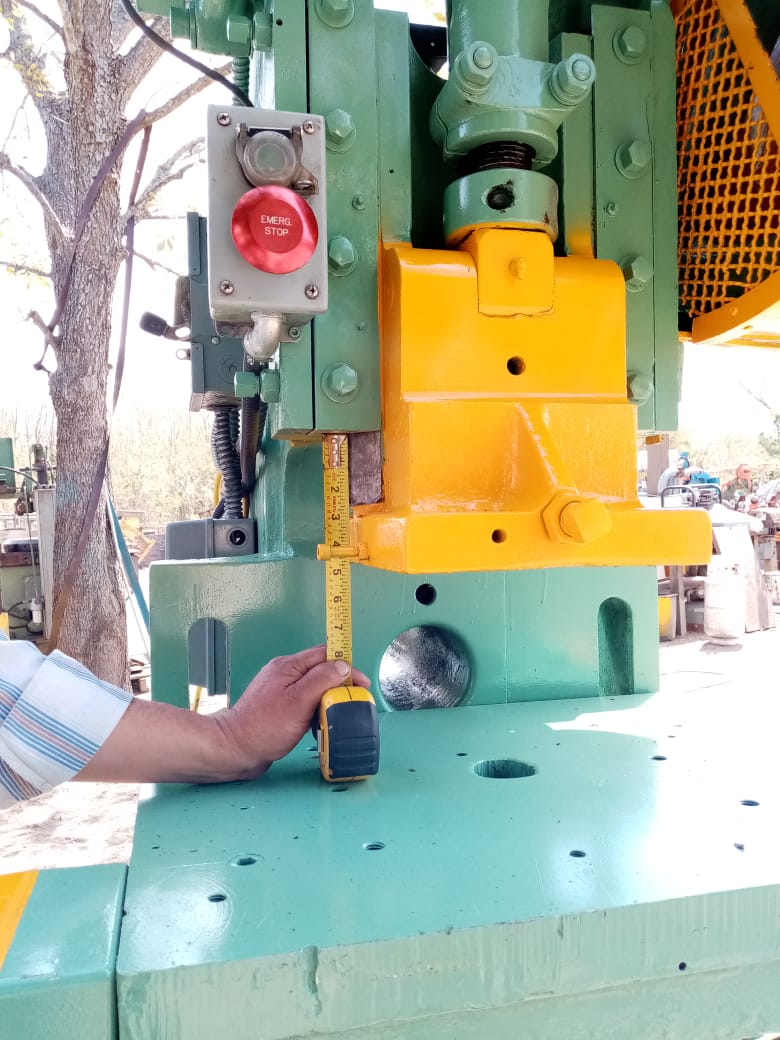 - TROQUELADORA BLISS 40